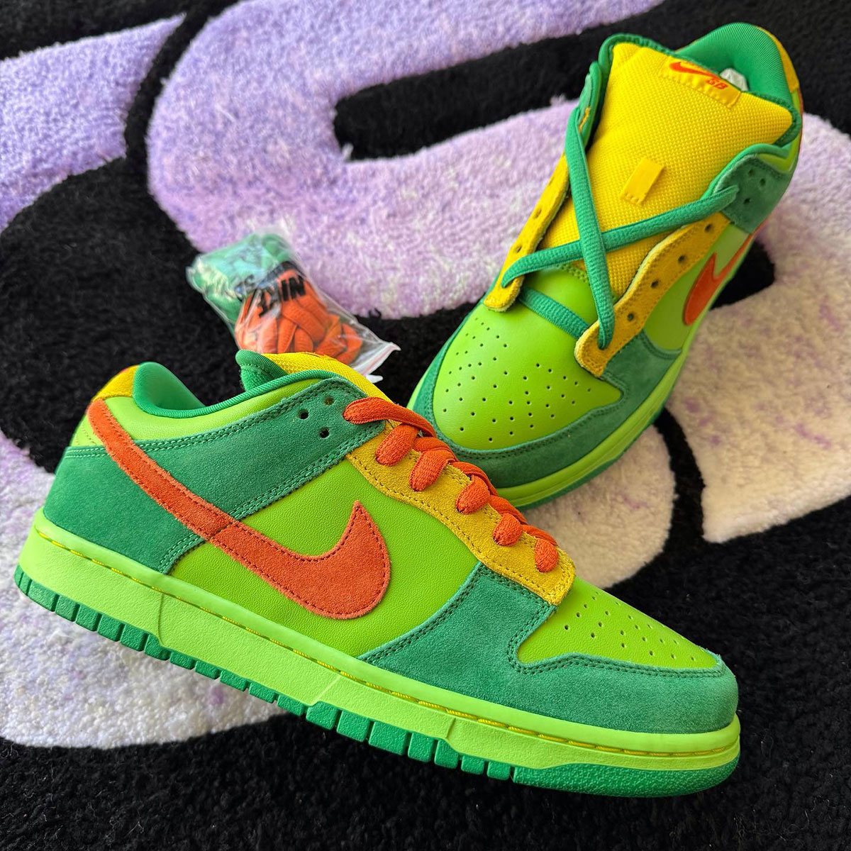 Nike SB Dunk Low Off Bug Spray Sample | SneakerNews.com