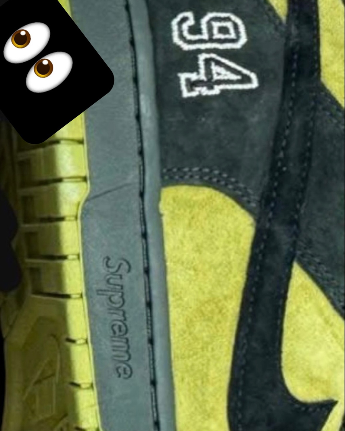 Supreme Nike SB Dunk 2025 | SneakerNews.com