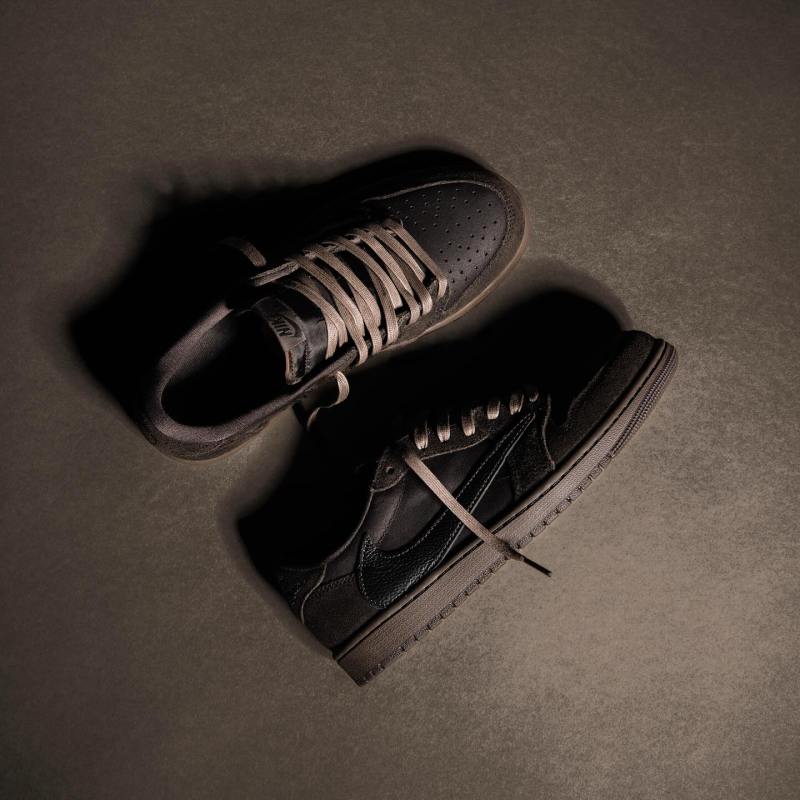 Velvet Brown Travis Scott Jordan 1 Low Raffles | SneakerNews.com