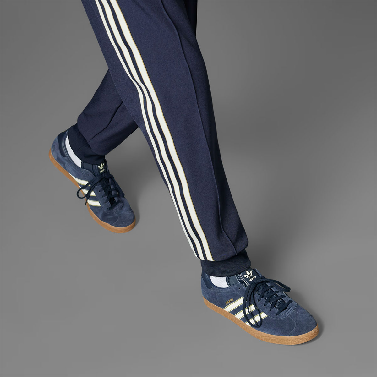 Juventus adidas Gazelle JS3044 | SneakerNews.com