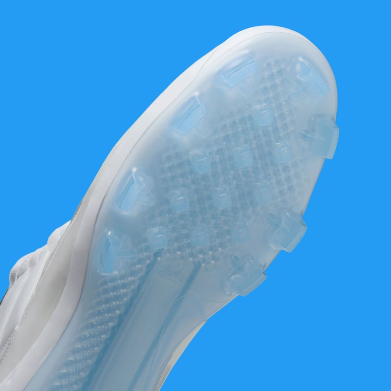 Air Jordan 11 "Legend Blue" Cleats | SneakerNews.com