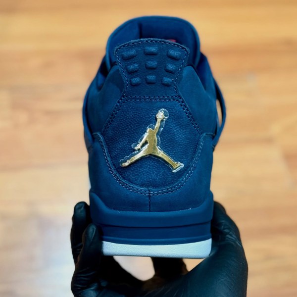 Air Jordan 4 "Howard University" PE | SneakerNews.com