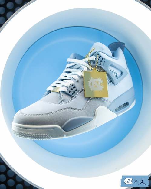 UNC Jordan 4 PE 2025 | SneakerNews.com