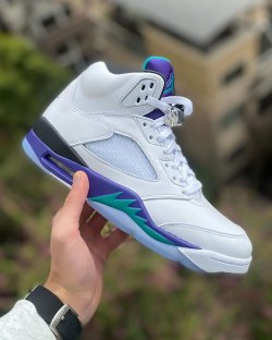 Air Jordan 5 "Grape" 2025 HQ7978-100 | SneakerNews.com