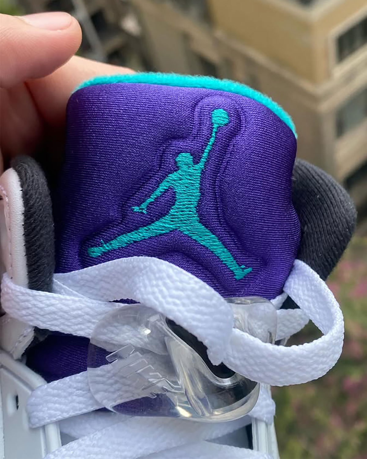 Air Jordan 5 "Grape" 2025 HQ7978-100 | SneakerNews.com