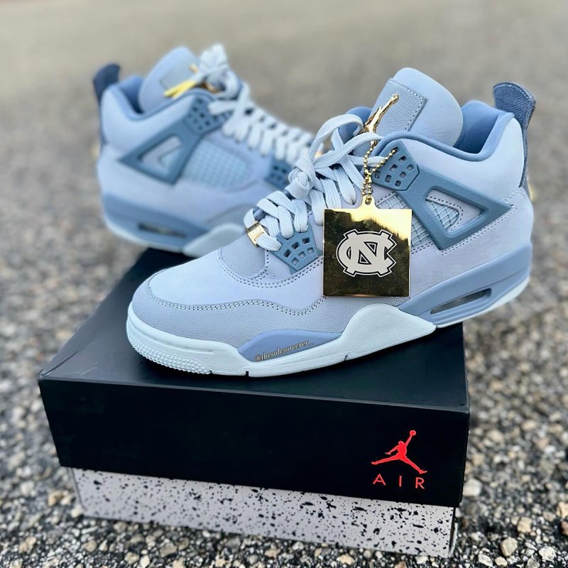 UNC Jordan 4 PE 2025 | SneakerNews.com
