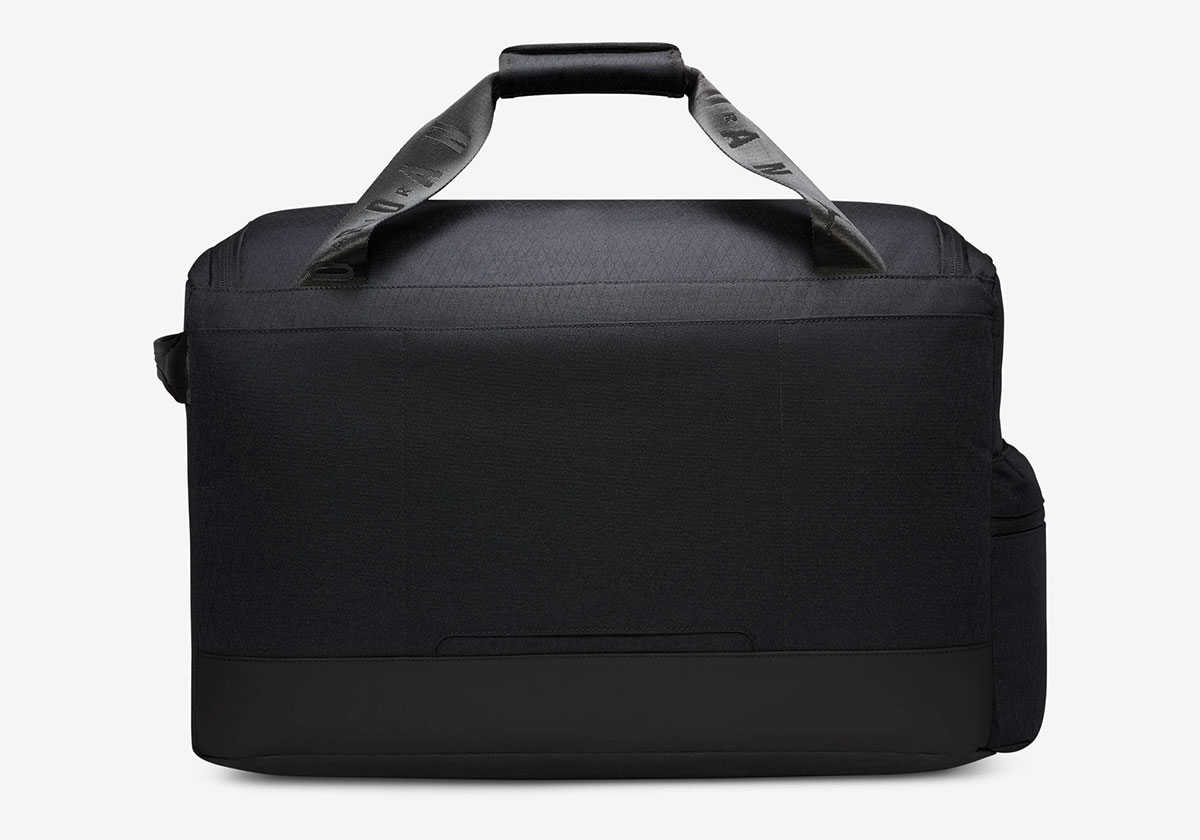 Jordan Collectors Duffel Bag | SneakerNews.com