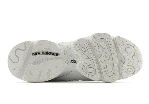 New Balance 1000 Reflection M1000BW | SneakerNews.com