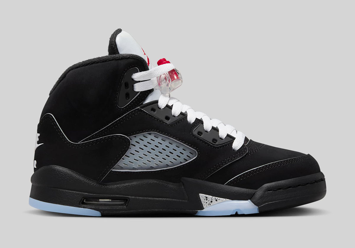 Jordan 5s "Black Metallic Reimagined" | SneakerNews.com