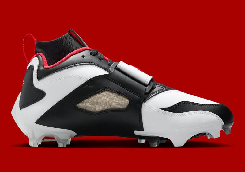 Diamond Turf Nike Cleats 2025 | SneakerNews.com
