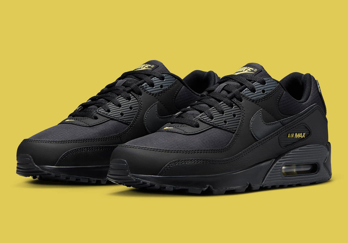 Nike Air Max 90 "Batman" IB7680-001 | SneakerNews.com