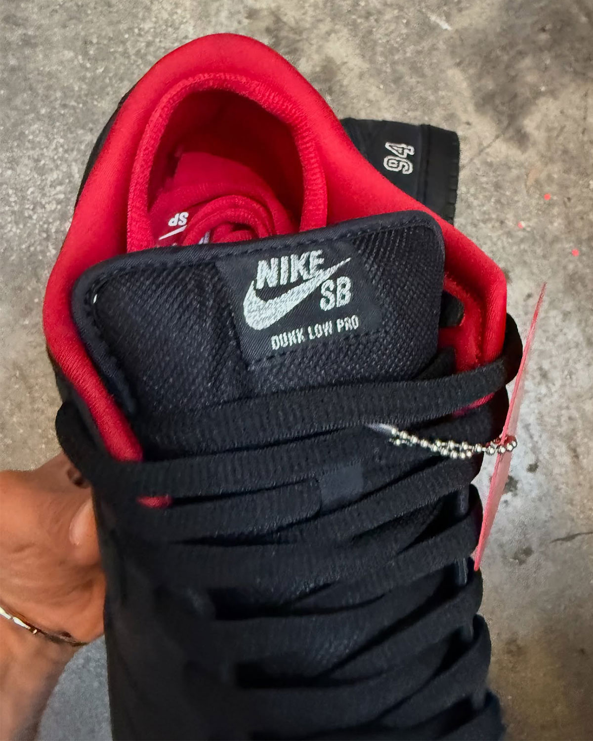 Nike SB Supreme Dunk 2025 HQ8487-001 | SneakerNews.com