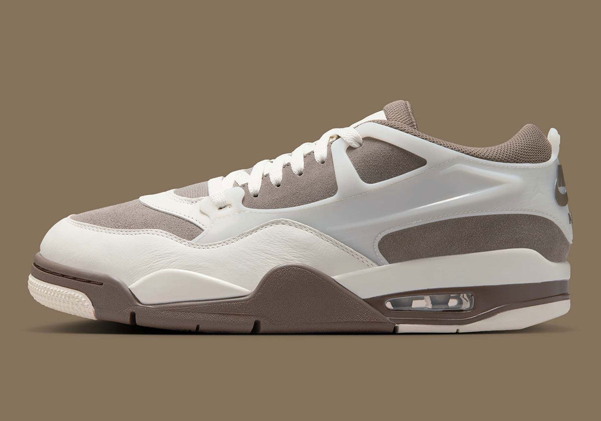 Air Jordan 4 RM "Reverse Mocha" IB7693-001 | SneakerNews.com
