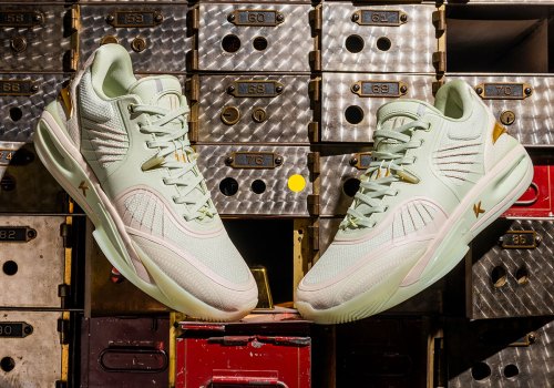 Klay Thompson ANTA KTX "Moneyball" + "$3 Coin" | SneakerNews.com