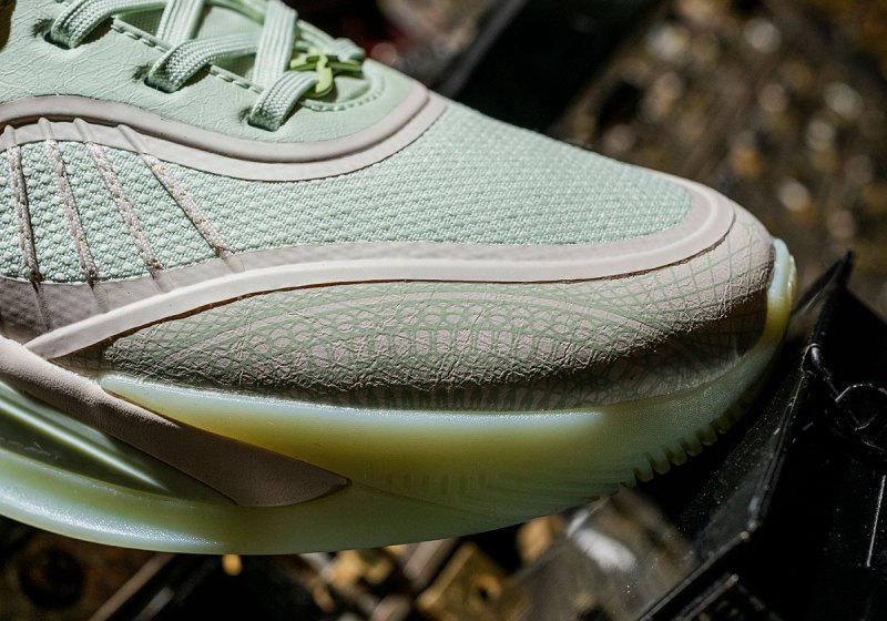 Klay Thompson ANTA KTX "Moneyball" + "$3 Coin" | SneakerNews.com