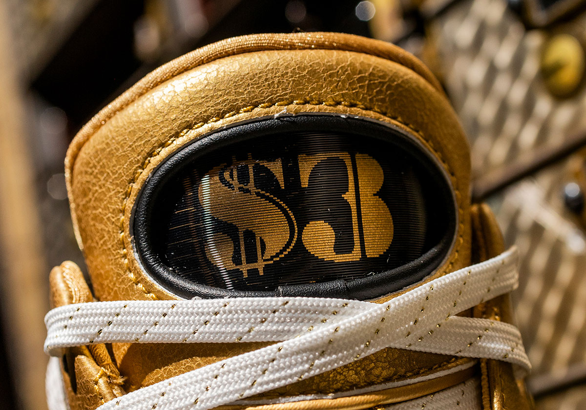 Klay Thompson ANTA KTX "Moneyball" + "$3 Coin" | SneakerNews.com