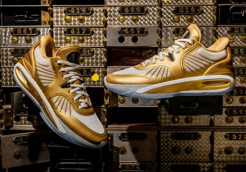 Klay Thompson ANTA KTX "Moneyball" + "$3 Coin" | SneakerNews.com