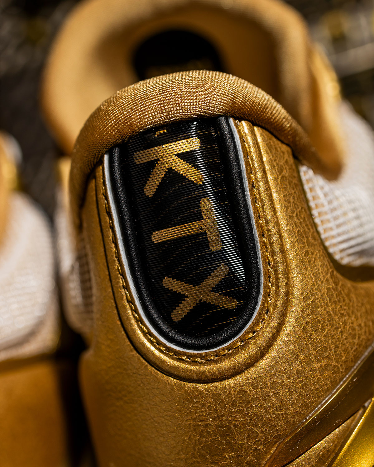 Klay Thompson ANTA KTX "Moneyball" + "$3 Coin" | SneakerNews.com