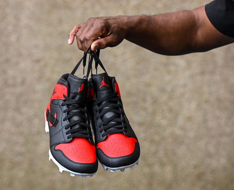 Jalen Hurts Air Jordan 1 Unbannable Cleats | SneakerNews.com