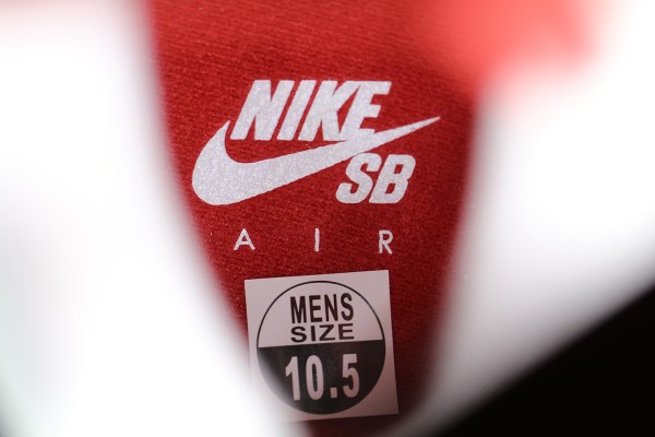 Nike SB Air Jordan 4 Red 2025 | SneakerNews.com