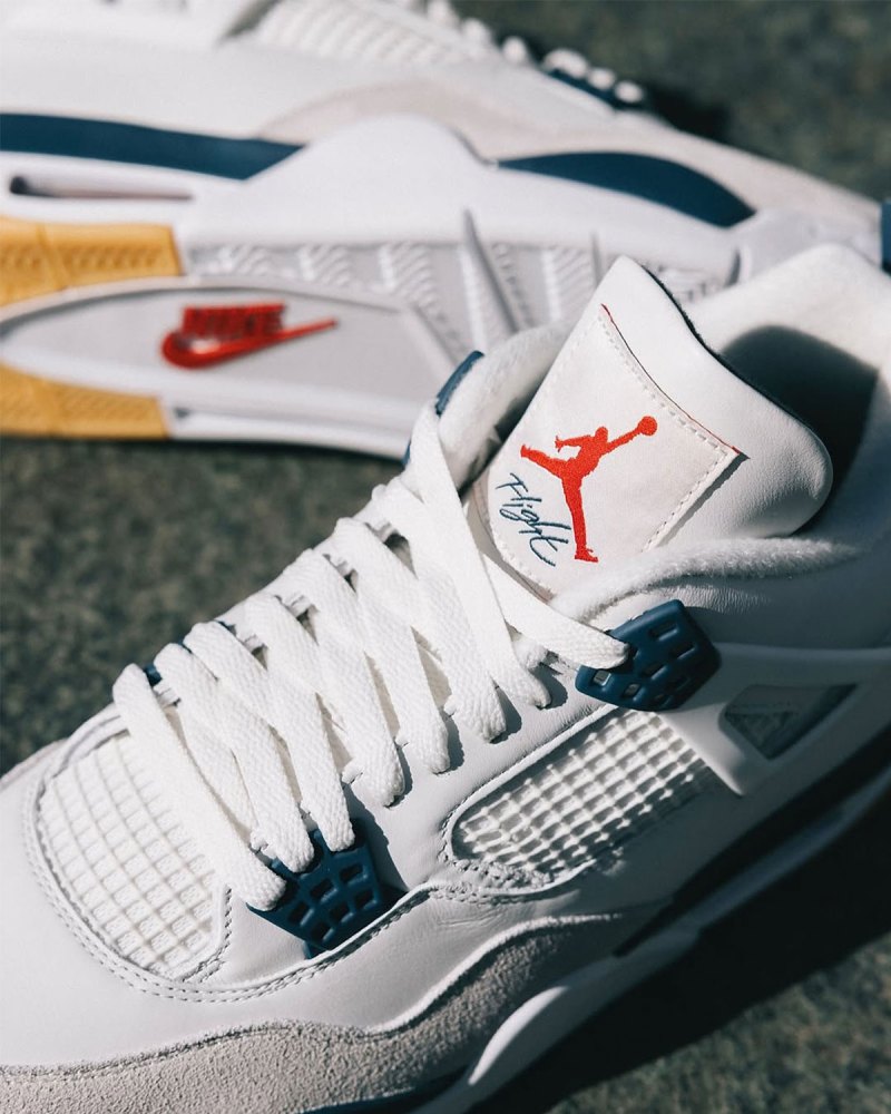 Nike SB Air Jordan 4 "Navy" DR5415-100 | SneakerNews.com