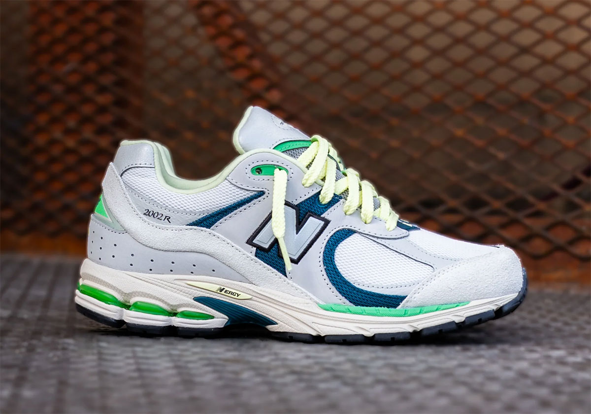 New Balance 2002R "Sprite U2002RTA | SneakerNews.com