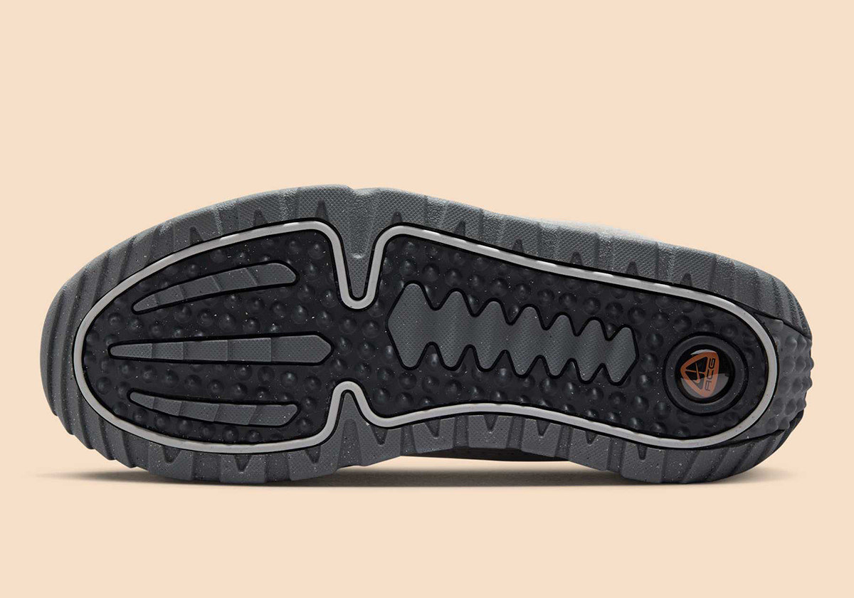 Nike ACG Izy Photon Dust FV4317-003 | SneakerNews.com