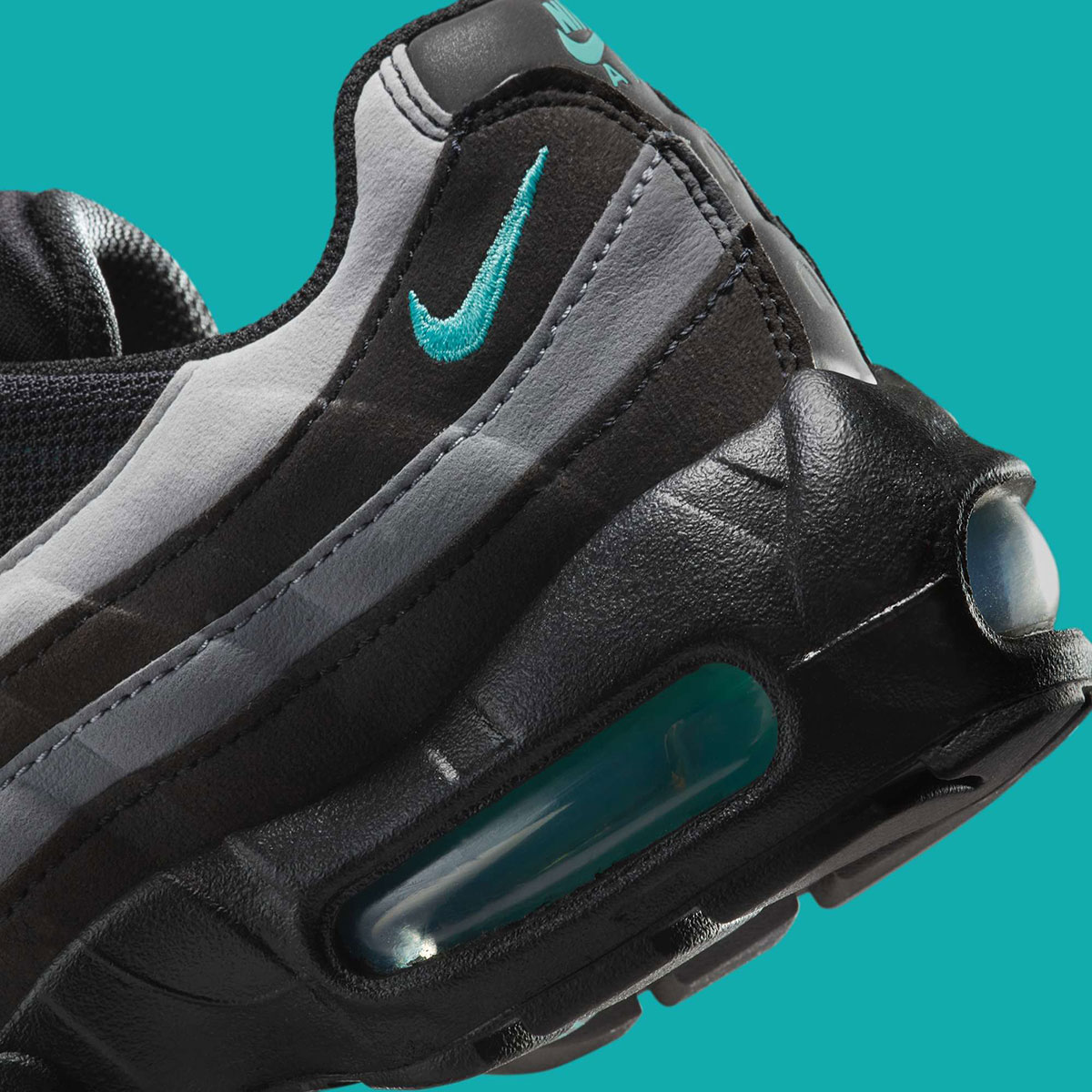 Nike Air Max 95 GS "Black/Cool Grey/Light Smoke Grey/Aurora Green ...