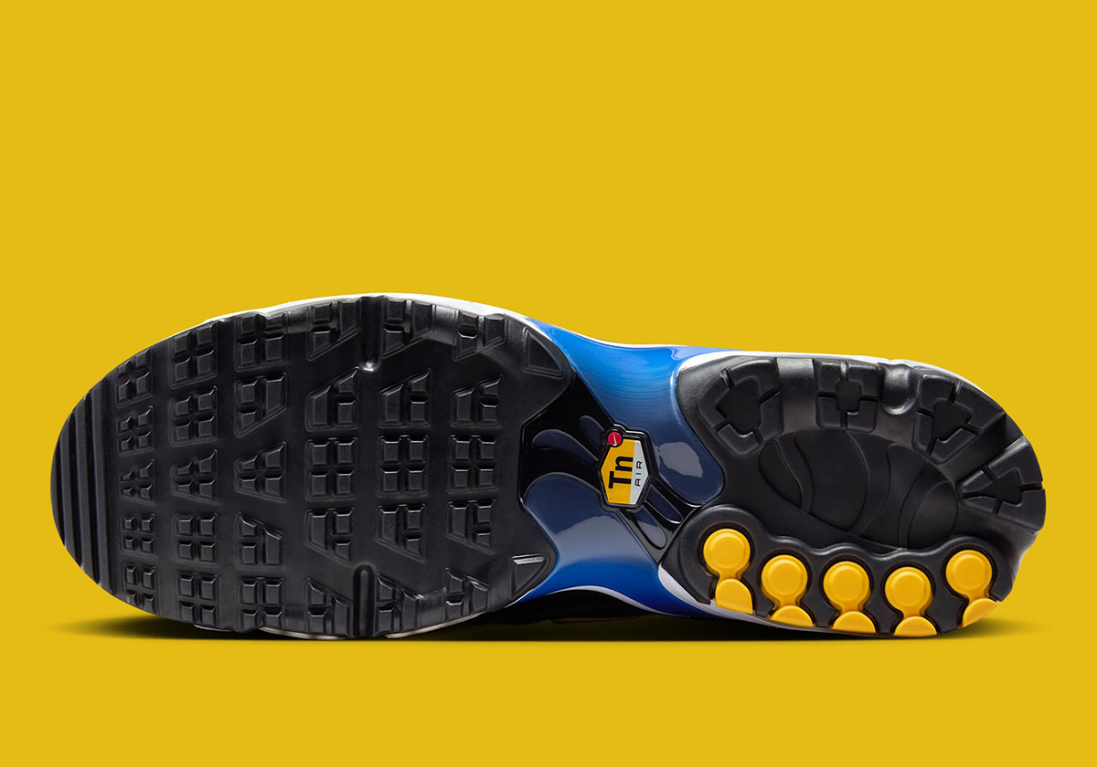 Nike Air Max Plus Golf Hyper Blue FZ4150-400 | SneakerNews.com