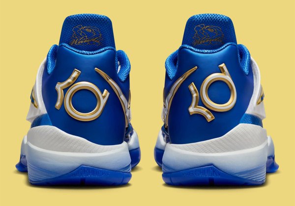 Kanye West YZY SL-01 Yeezy Slides White/Grey | SneakerNews.com