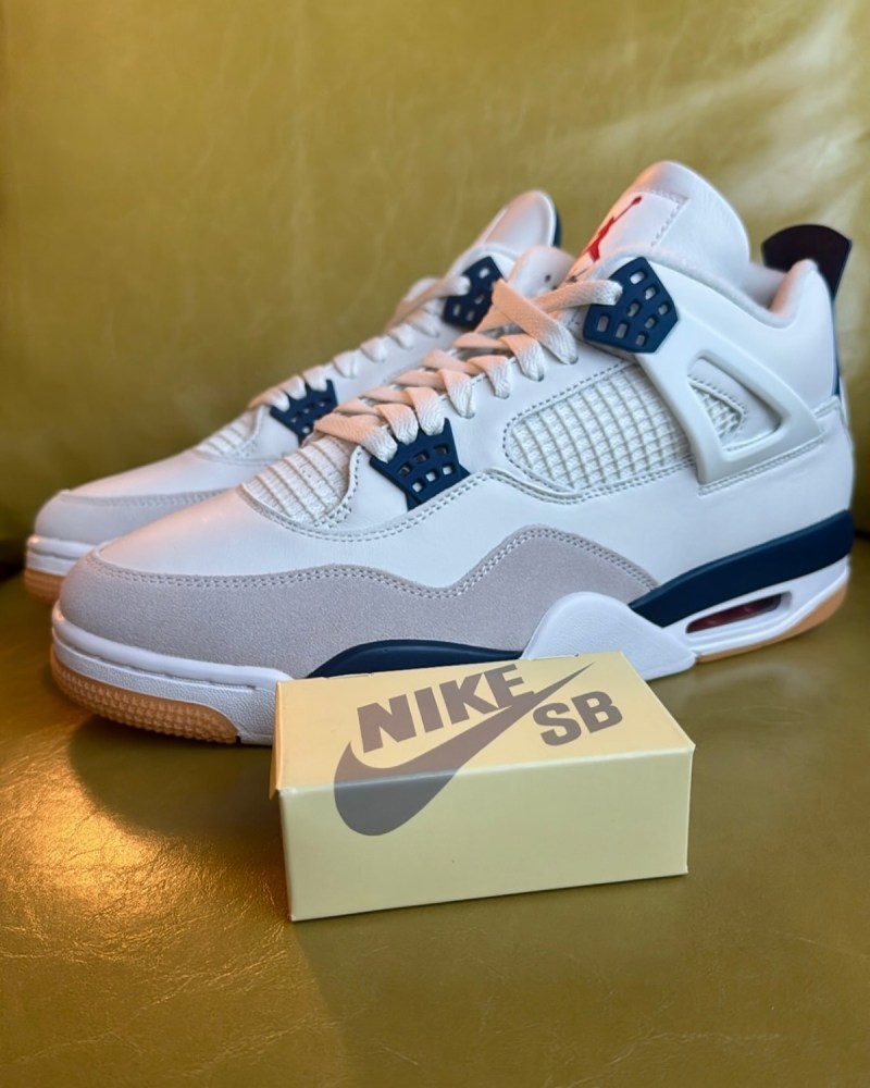 Nike SB Air Jordan 4 "Navy" DR5415-100 | SneakerNews.com