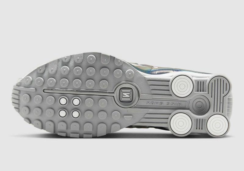 Nike Shox R4 Iridescent IB7703-100 | SneakerNews.com