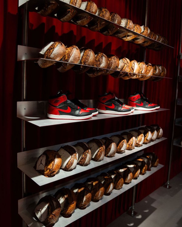 Solebox Air Jordan 1 '85 Bred Activation | SneakerNews.com
