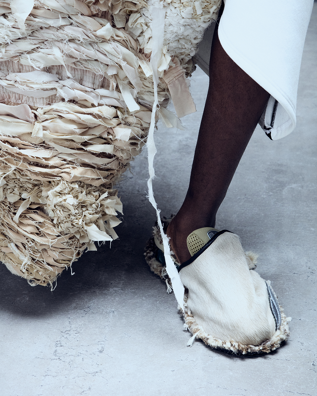 Tareet ASICS Label Liggey Yat PFW 2025 | SneakerNews.com