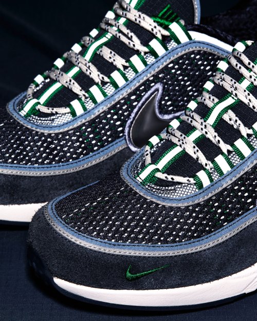 Undefeated Nike Spiridon "Thunder Blue" | SneakerNews.com