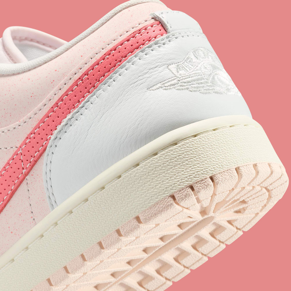 Air Jordan 1 Mid "Cheeseburger" IB7403-224 | SneakerNews.com