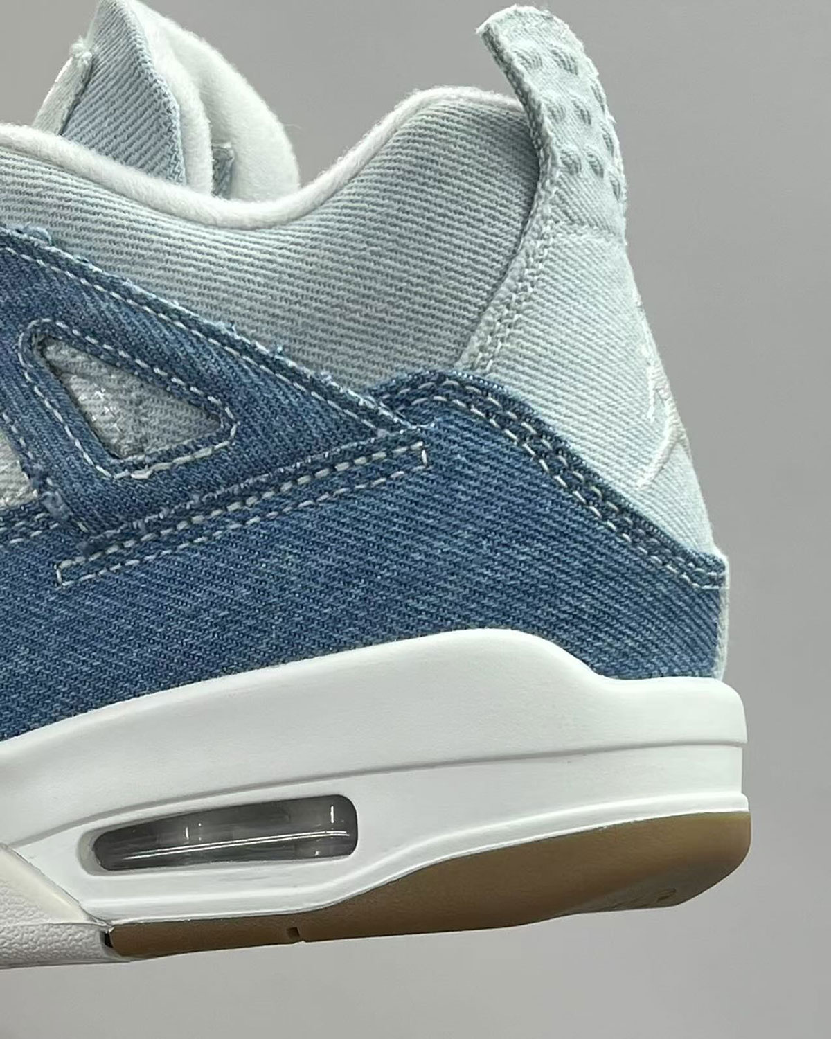 Air Jordan 4 "Denim" IB6716-100 | SneakerNews.com
