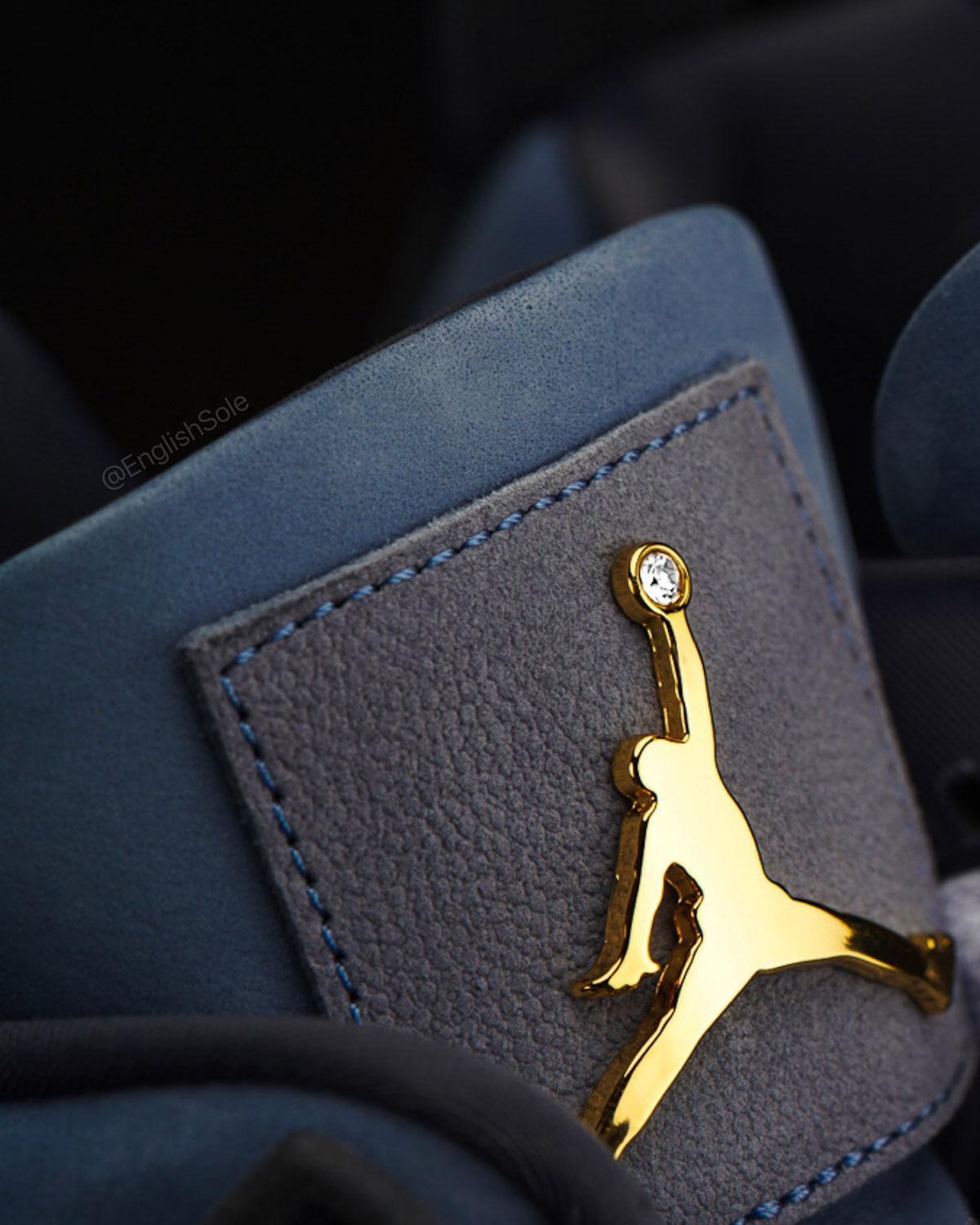 Air Jordan 4 "Michigan" PE 2025 | SneakerNews.com