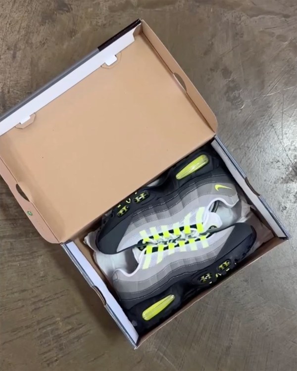 Nike Air Max 95 "Neon" 2025 HM4740-001 | SneakerNews.com