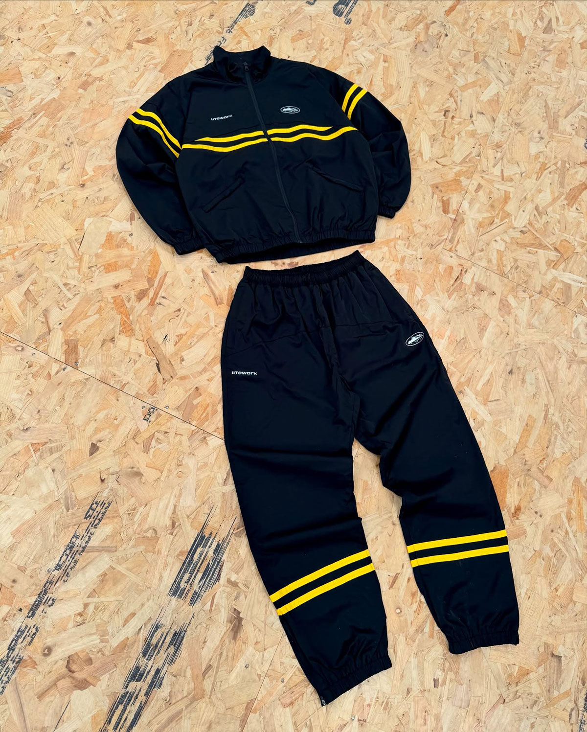 Corteiz Nike Air Max 95 Honey Blacks Release Date | SneakerNews.com