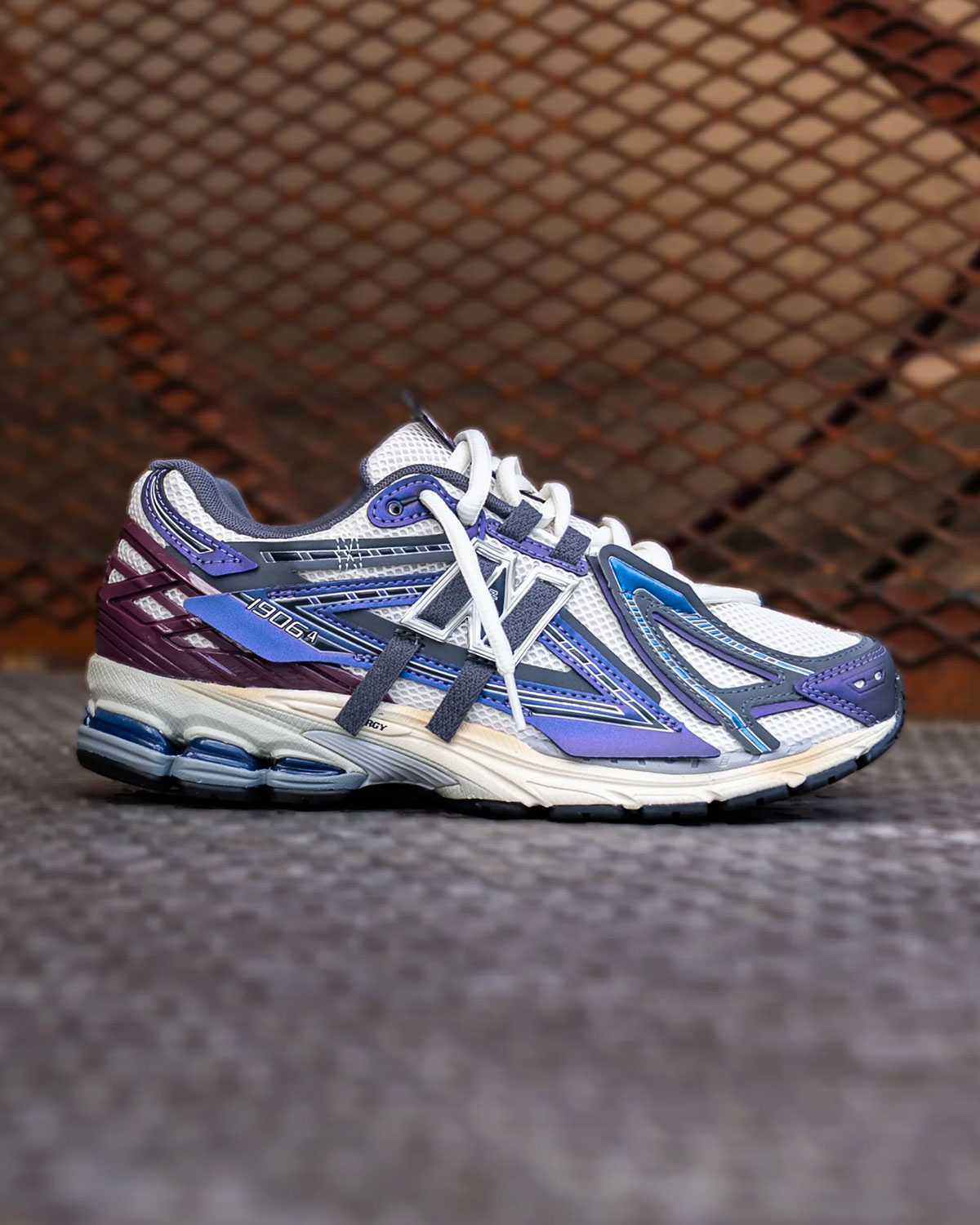 New Balance 1906A Inkwell U1906ANB | SneakerNews.com