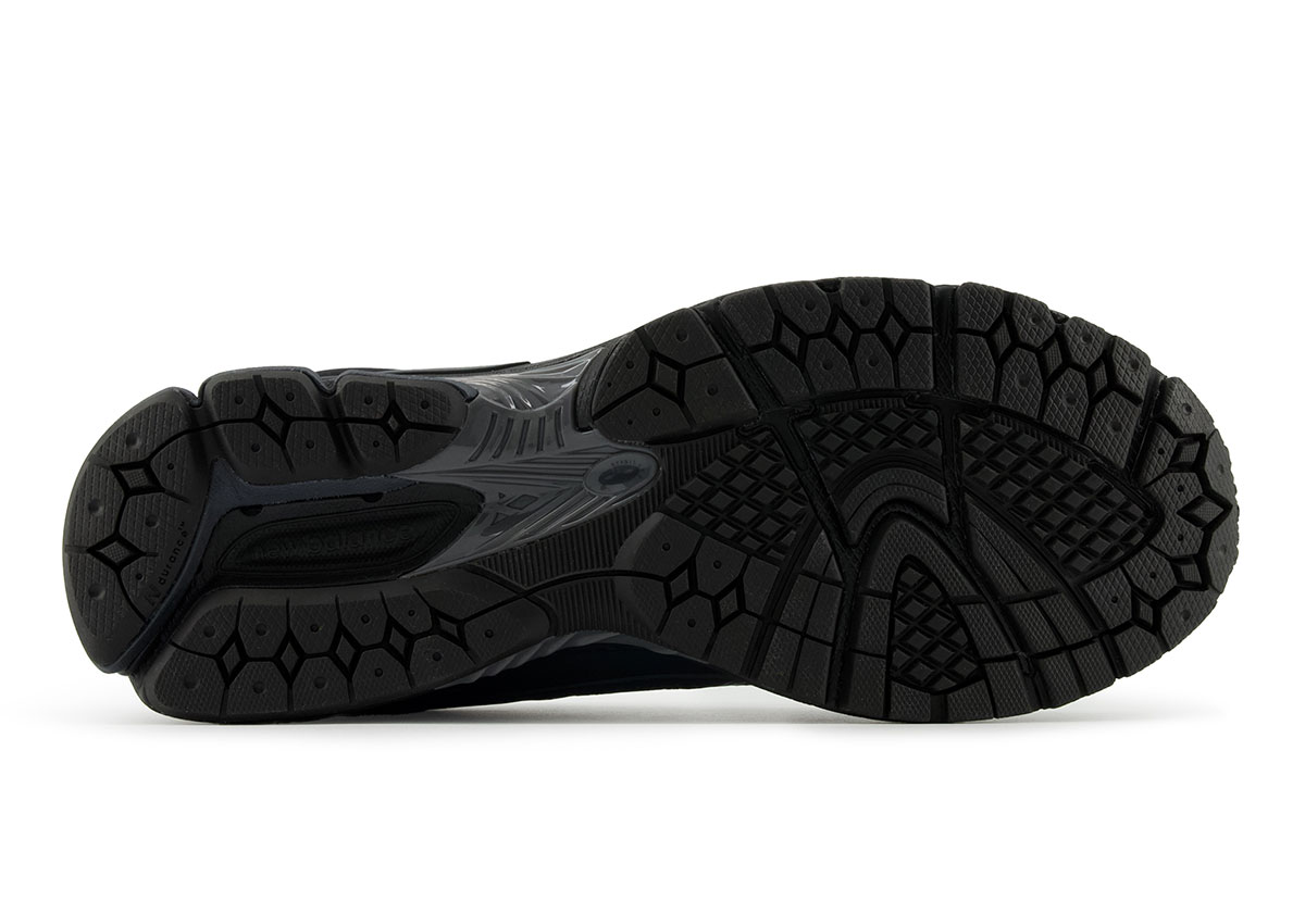 New Balance 1906R U1906RBG U1906RWG | SneakerNews.com