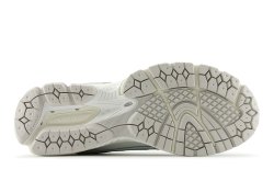 New Balance 1906R U1906RBG U1906RWG | SneakerNews.com