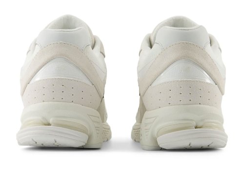 New Balance 2002R "Sea Salt/Reflection" U2002RWH | SneakerNews.com