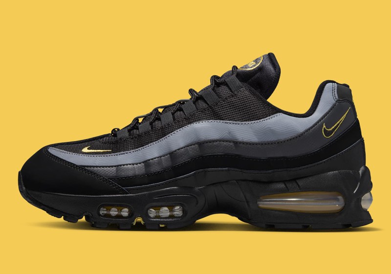 Nike Air Max 95 Batman IB7682-002 | SneakerNews.com