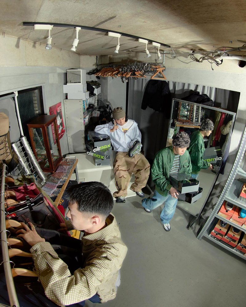 Nike Air Max 95 "Neon" Blue Room Tokyo | SneakerNews.com