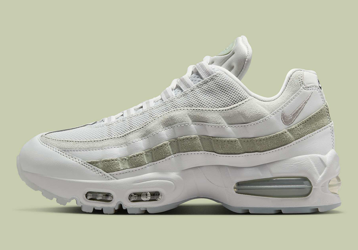 Nike Air Max 95 "Jade Horizon" IB6396-001 | SneakerNews.com