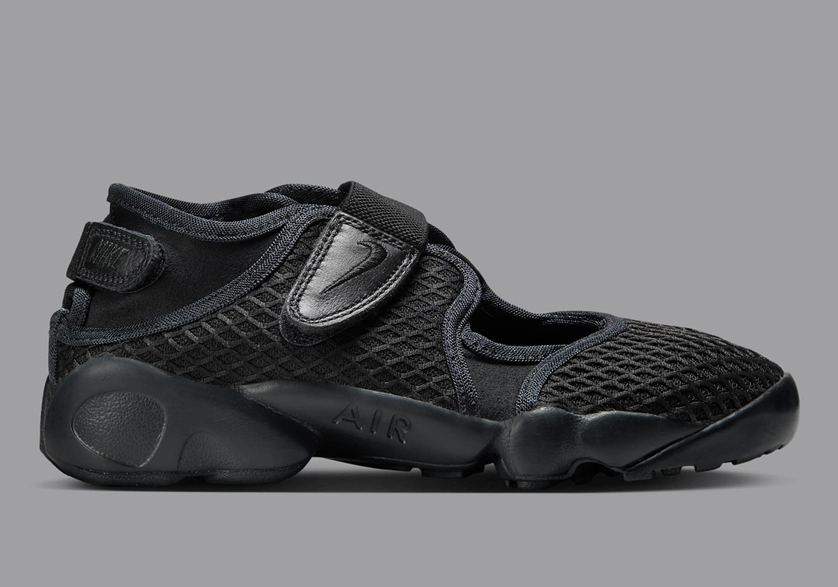 Nike Air Rift "Black Mesh" HM8288-001 | SneakerNews.com