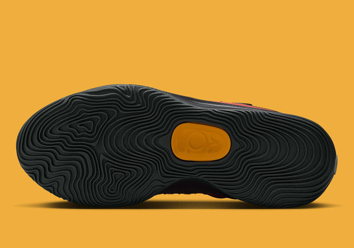 Official Images Of The Nike KD 18 "Air Bakin" - SneakerNews.com