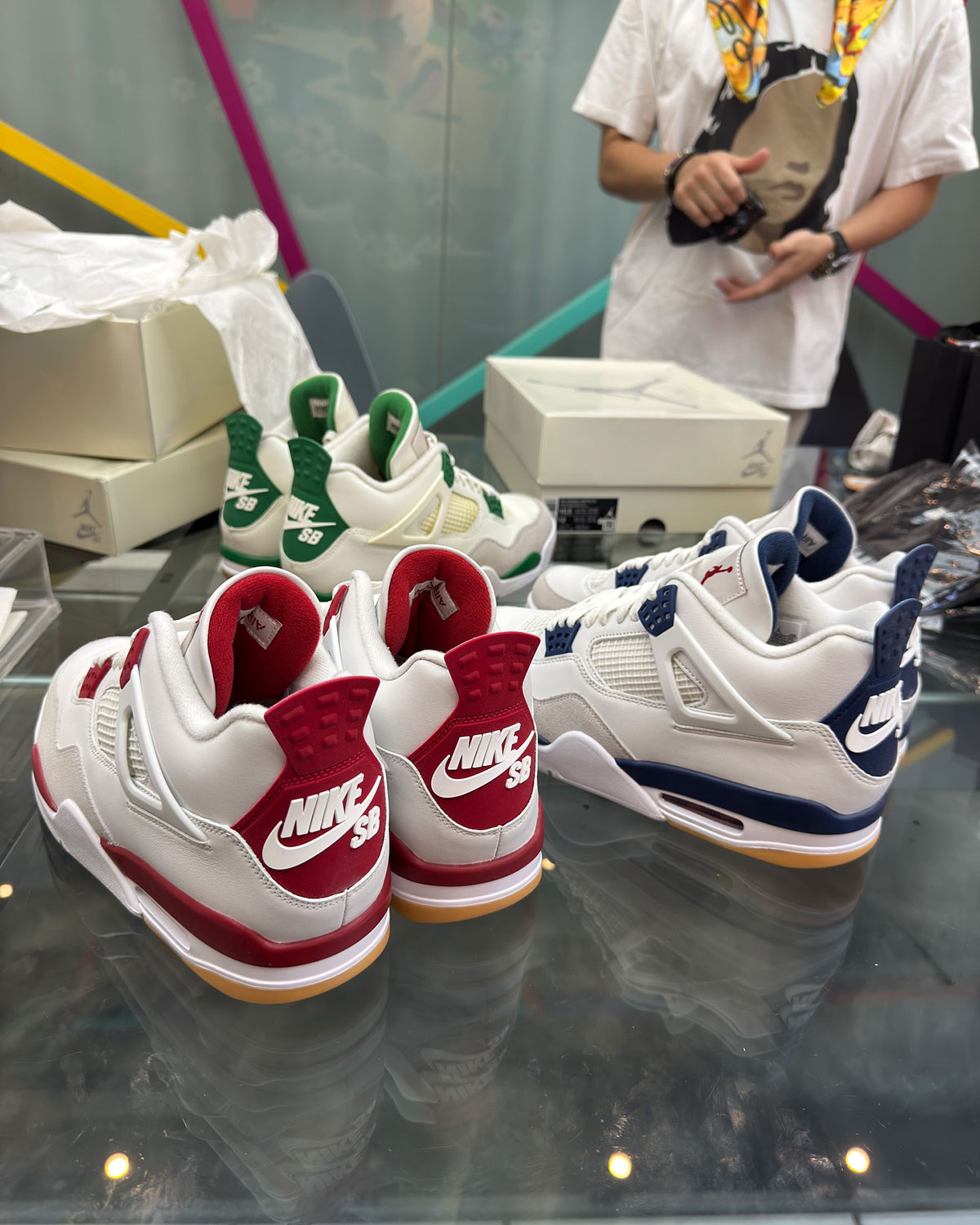 Nike SB Air Jordan 4 Navy Full Set | SneakerNews.com